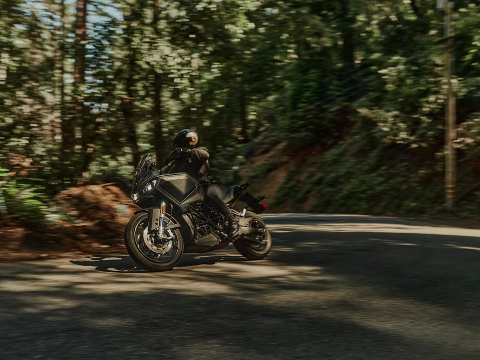 Zero DSR/X - Uusi adventurepyörä | zeromotorcycles.fi